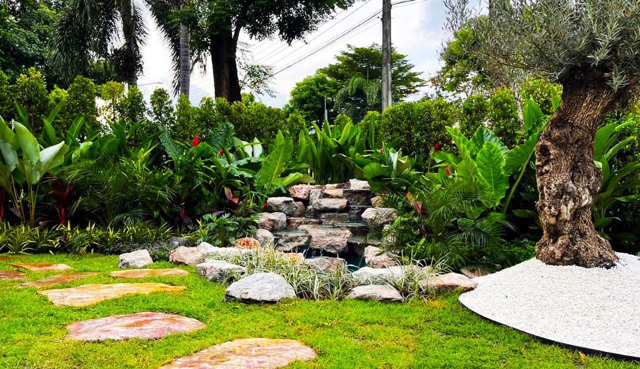 Rock Waterfall Pond Designs - an Amazing Features in any Thai Garden ...